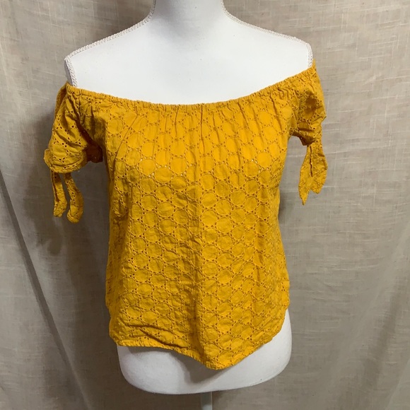 Universal Thread | Tops | Universal Thread | Poshmark
